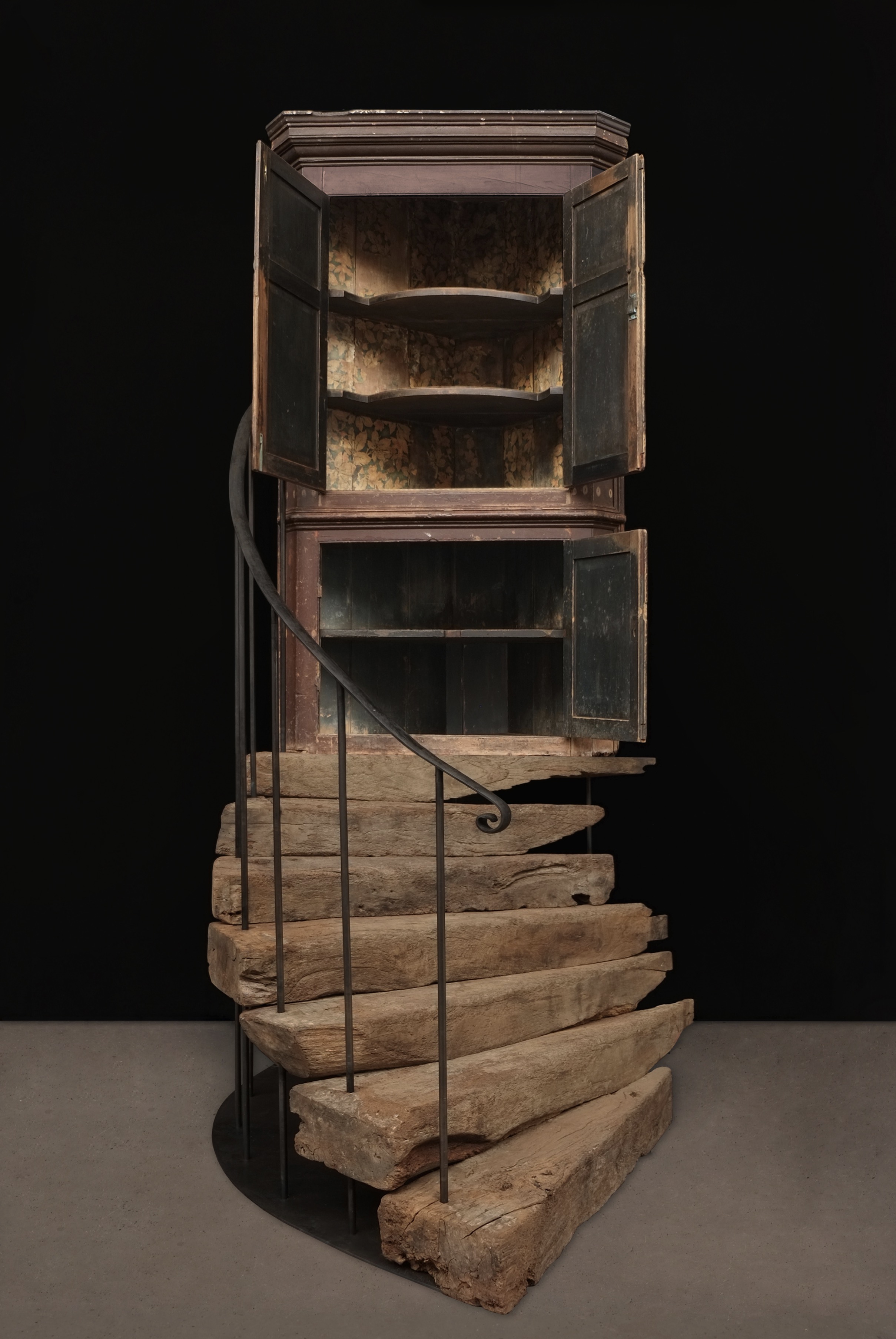 CUPBOARD STEPS - James Plumb